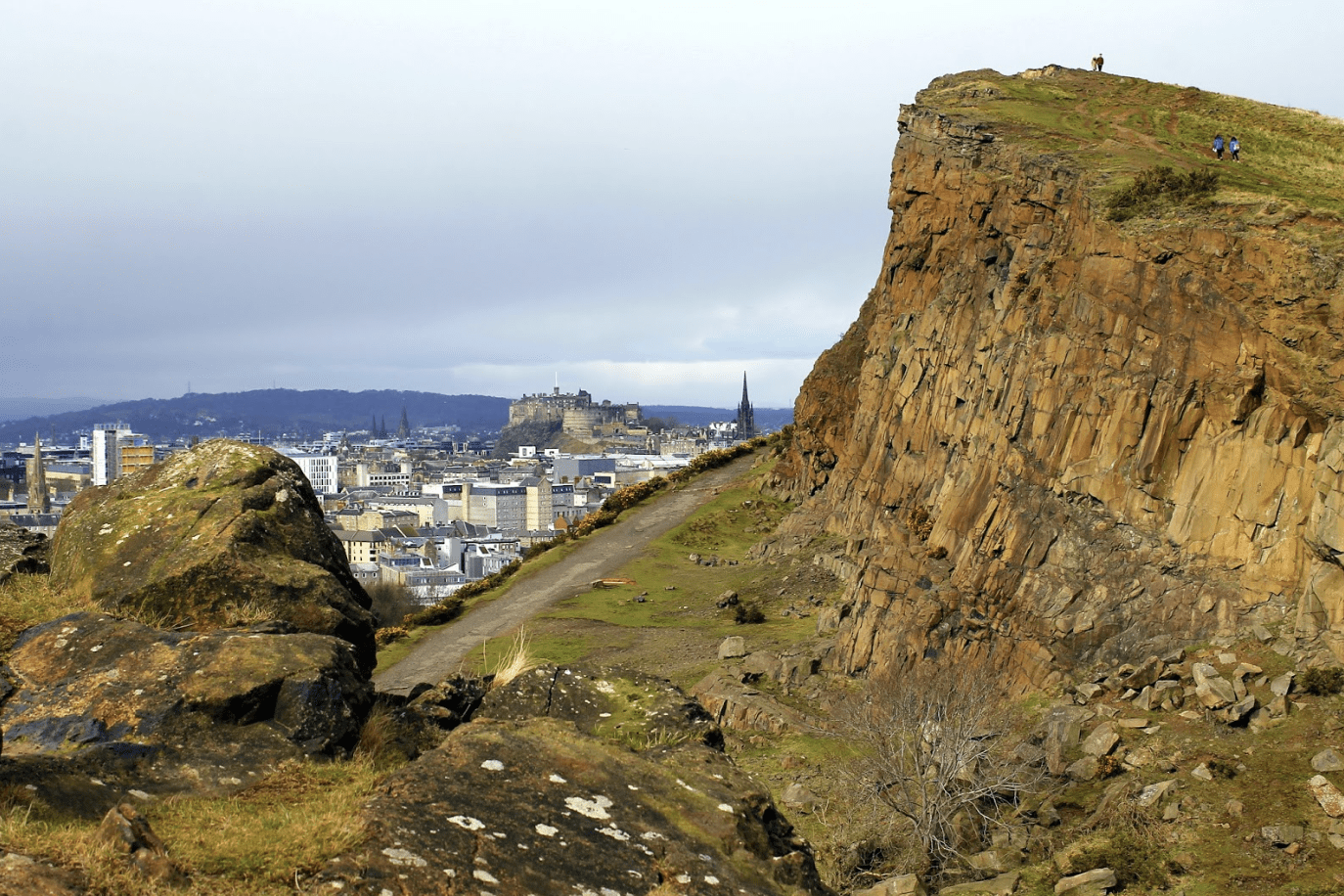 The Rocks Beneath Edinburgh's Cobbles - edinburghname.com